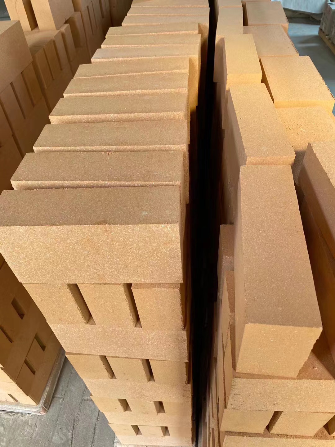Clay Insulating brick-Mars Refractory Tech Co.，Ltd.